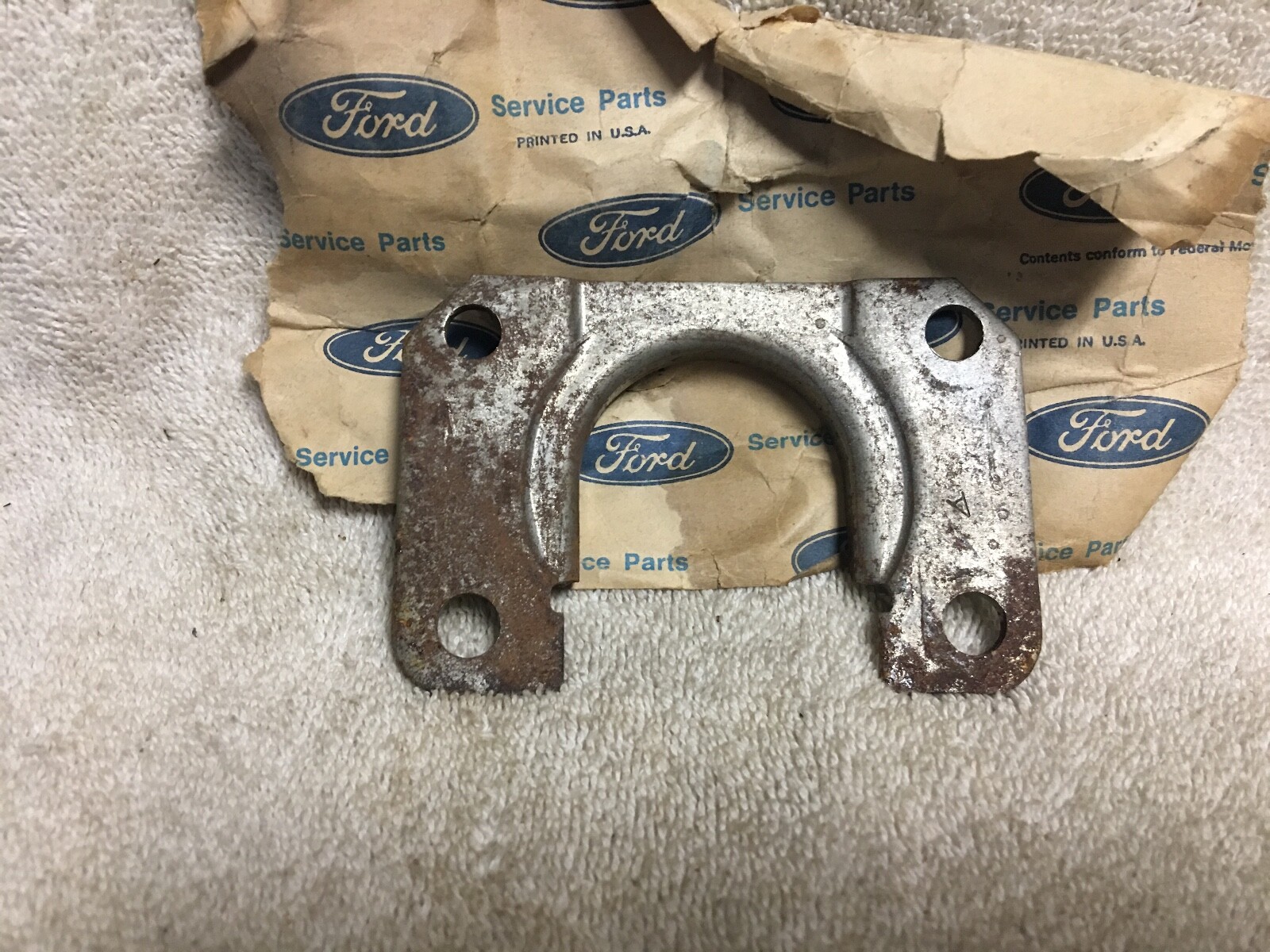 NOS FORD MERCURY D20Z-4A388-A AXLE BEARING KEEPER 1964-1976 FAIRLANE ...