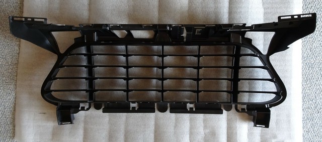 PORSCHE CAYENNE NEW OEM FRONT BUMPER GRILL 95850568311 | eBay