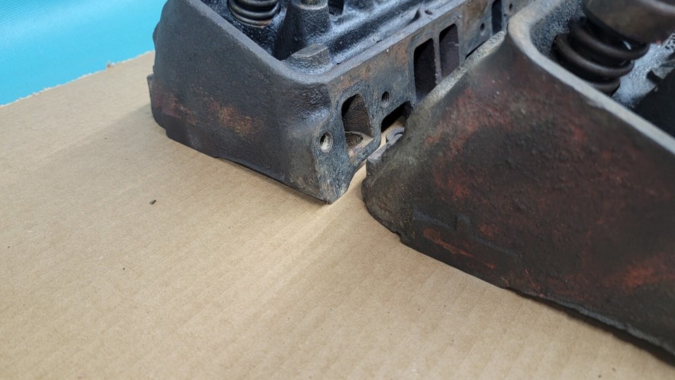 57 1957 Chevy Corvette 2X4 Dual Four Cylinder Heads 3740997 B-18-7 B-19 ...