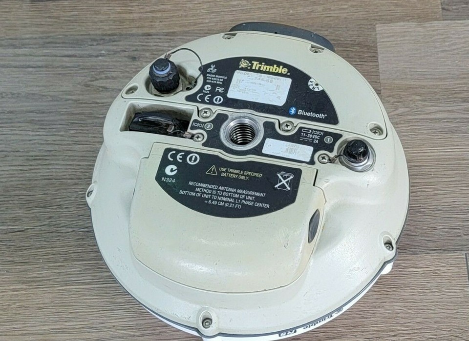 Trimble R8 Model 4 GPS GNSS BeiDou Galileo Base Rover Receiver w/ TSC3 ...