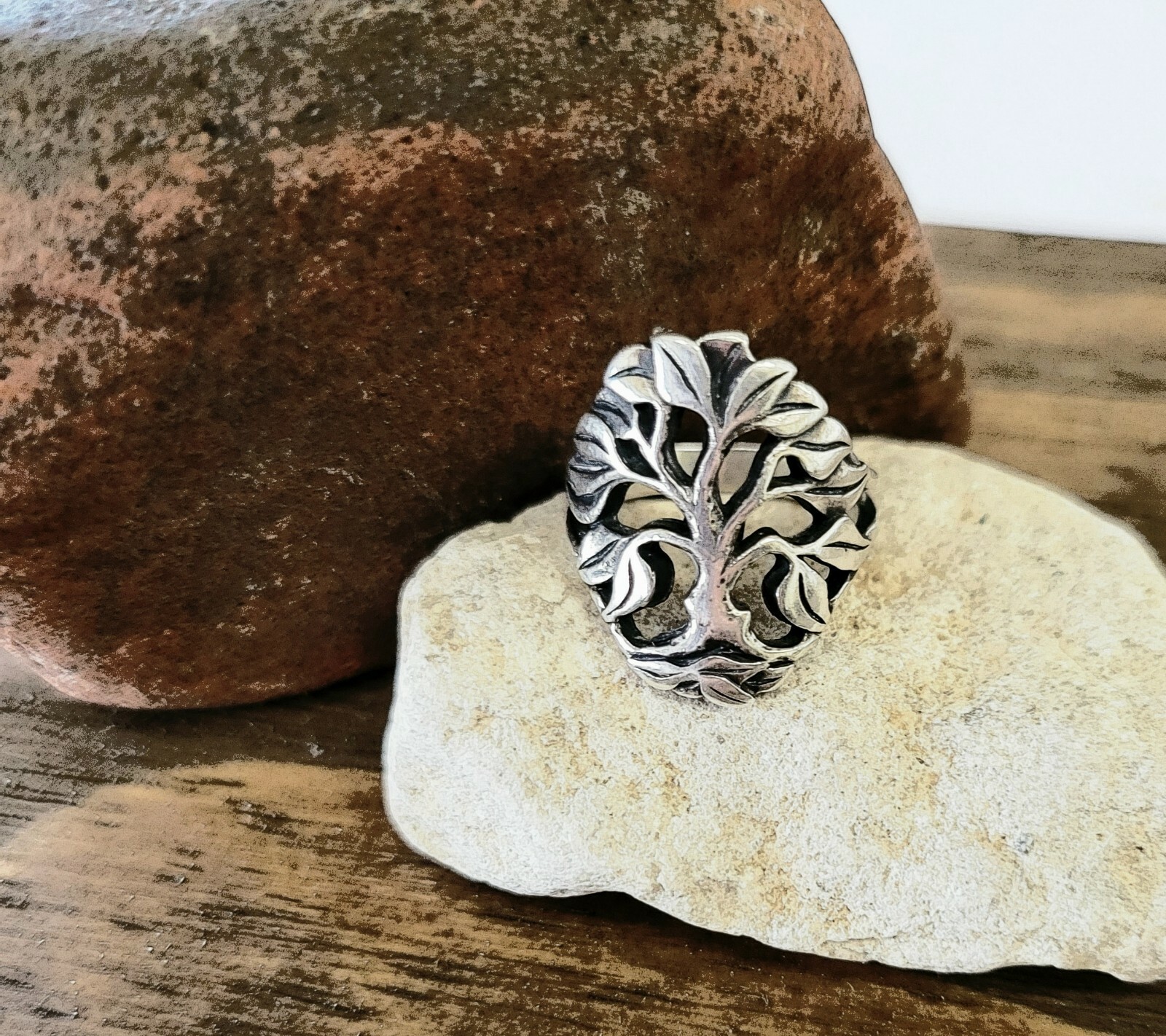 Retired James Avery Tree Ring Small Size 4.5 Neat Rin… - Gem