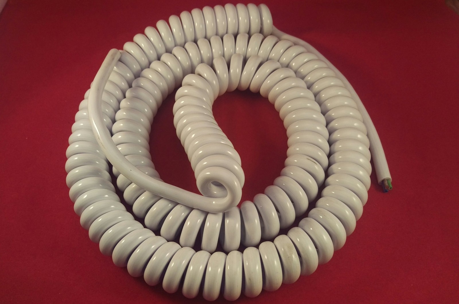 KALESTEAD COILED MAINS CABLE,(13 AMP) PVC/PVC WHITE ,CLOSED LEAD LENGTH ...