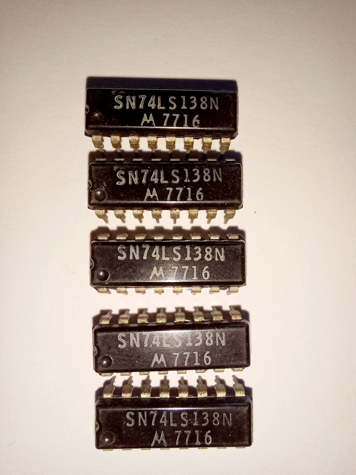 Lot of 5* SN74LS138N Motorola IC 3-8 LINE DECODER/DEMUX 16-PDIP vintage ...