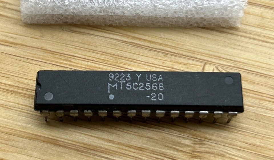 QTY-2 Micron MT5C2568-20 28-PIN DIP SRAM 256k cache memory chips 32x8 ...