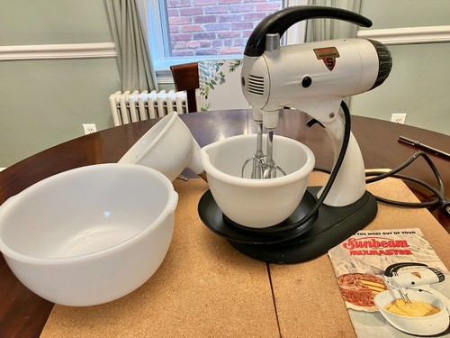 1949 Sunbeam Mixmaster Mixer Model 9 juicer, 2 bowls, manual, newly ...