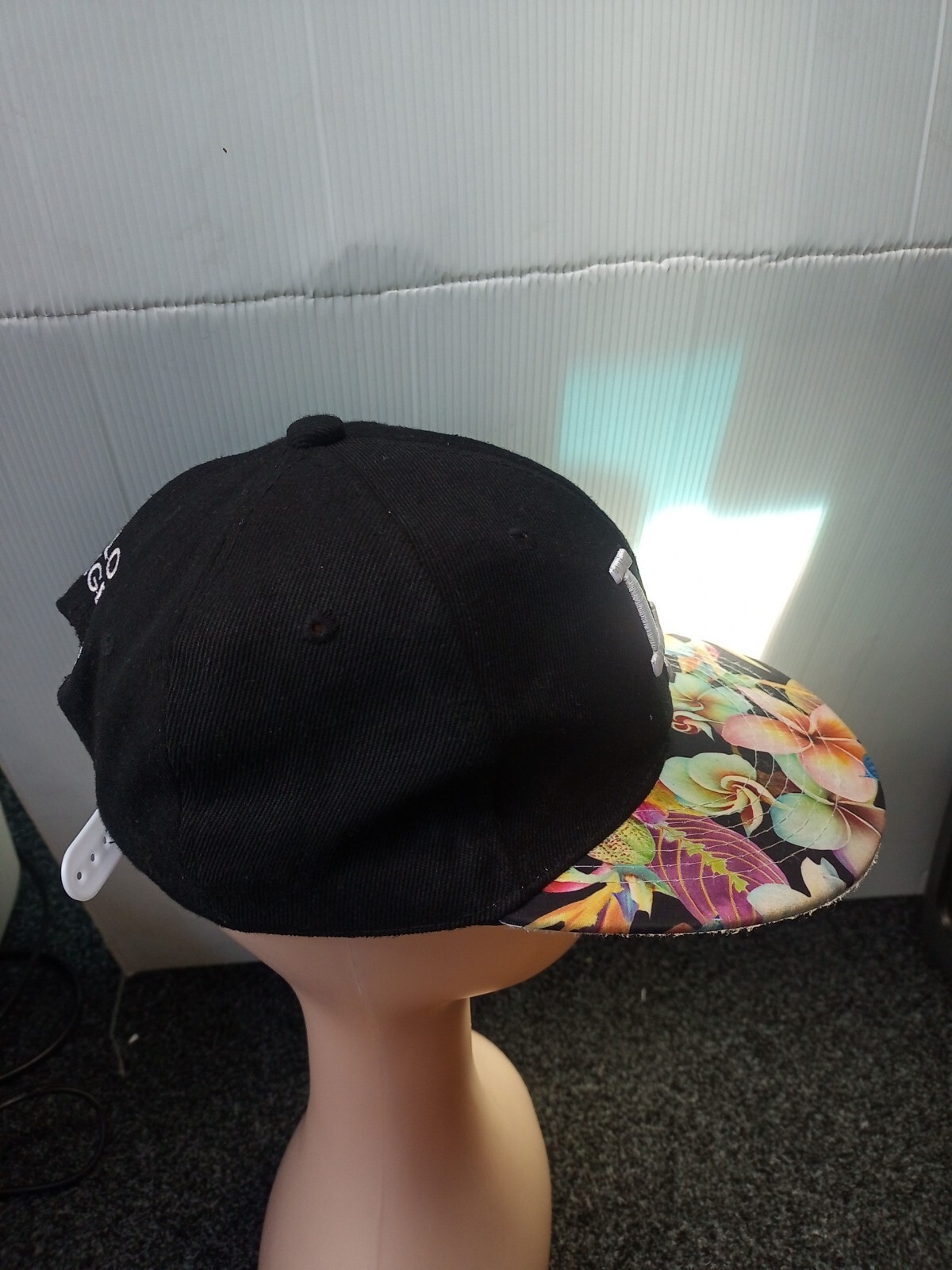 LA Los Angeles Small Snapback Cap Hat Floral / Black Youth Pre Owned | eBay