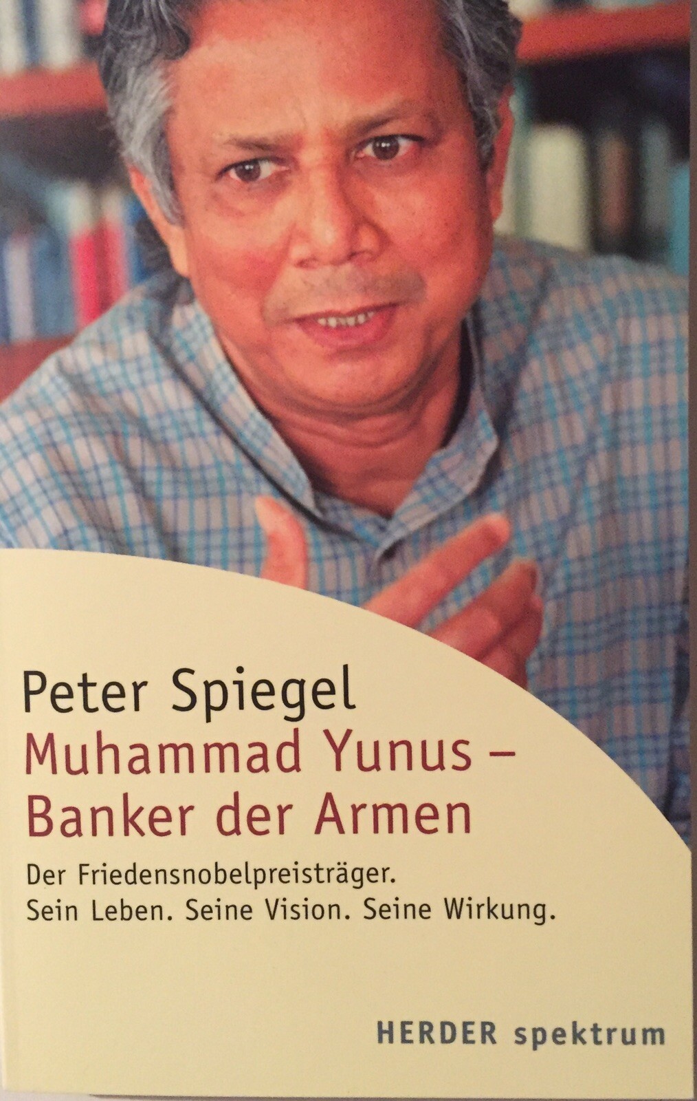Muhammad Yunus signiert Nobel Buch original Signed Autogramm ...