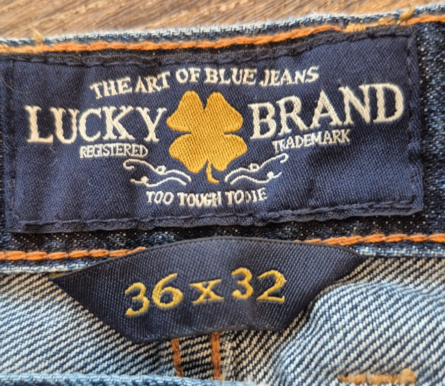 Mens dark blue Lucky Brand jeans size 36× 32 181 relaxed straight fit ...