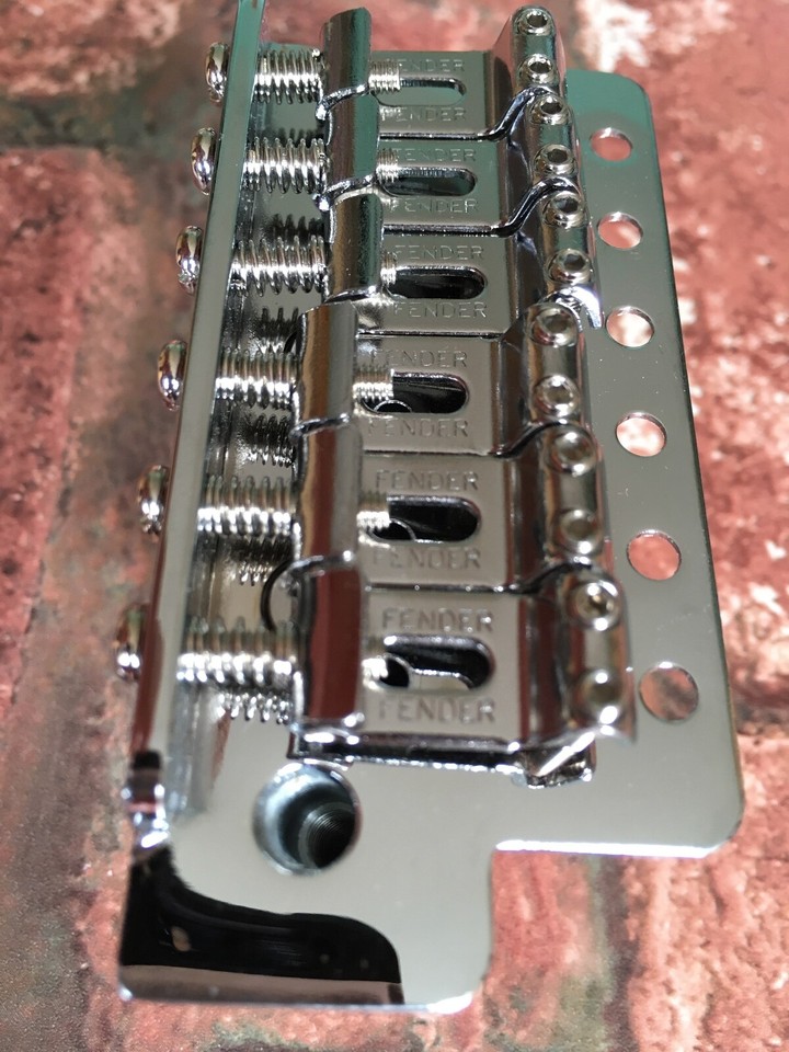 Fender Stratocaster Tremolo Bridge, Vintage-Style Standard Strat Trem ...