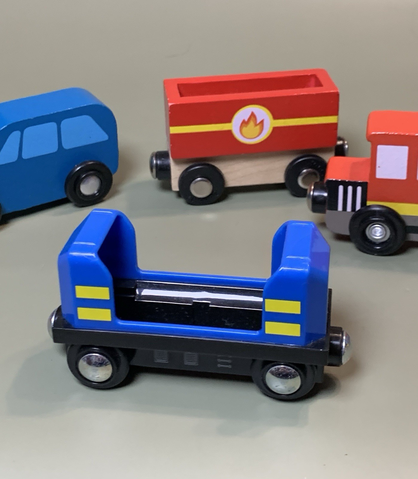 Lot Of 2 Wood Magnetic Train Cars One Magnetic Plastic Train One ...