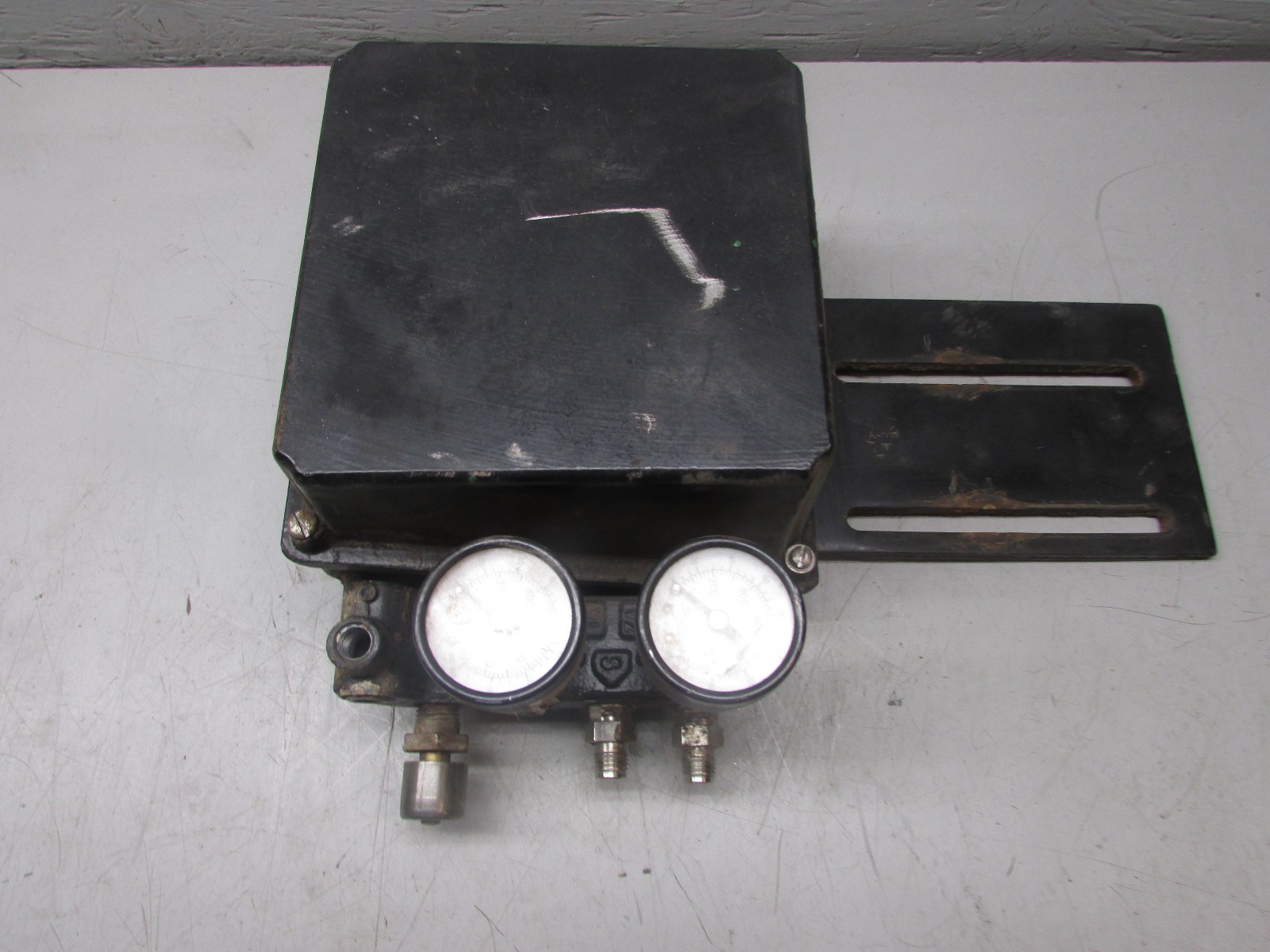 Moore 760 Valve Controller | eBay