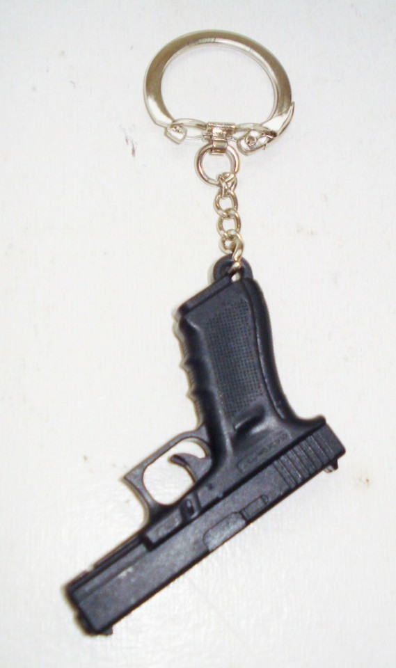 VINTAGE AUSTRIA KEY CHAIN KEY RING BEAUTIFUL GUN DESIGN NR | eBay