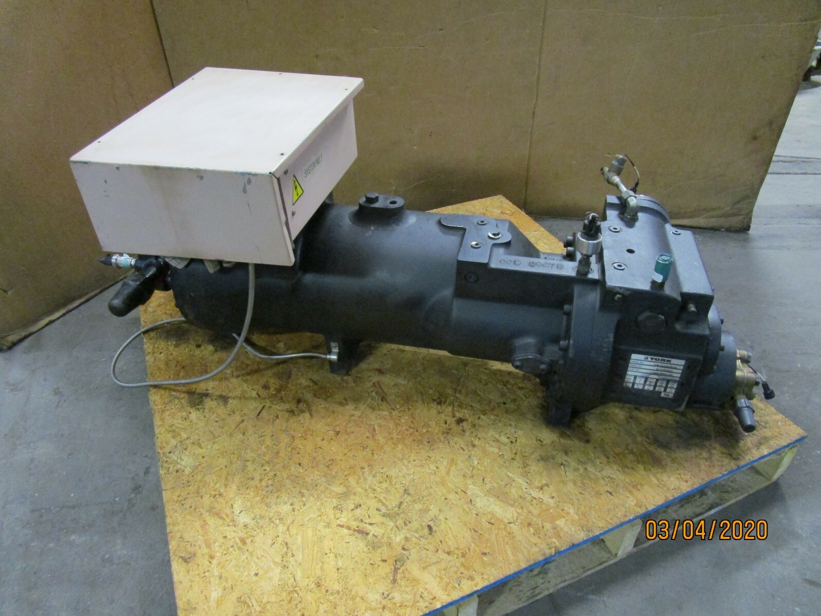 YORK DXS12LACA46/50 364-49096-215 SEMI-HERMETIC SCREW COMPRESSOR 30/415 ...