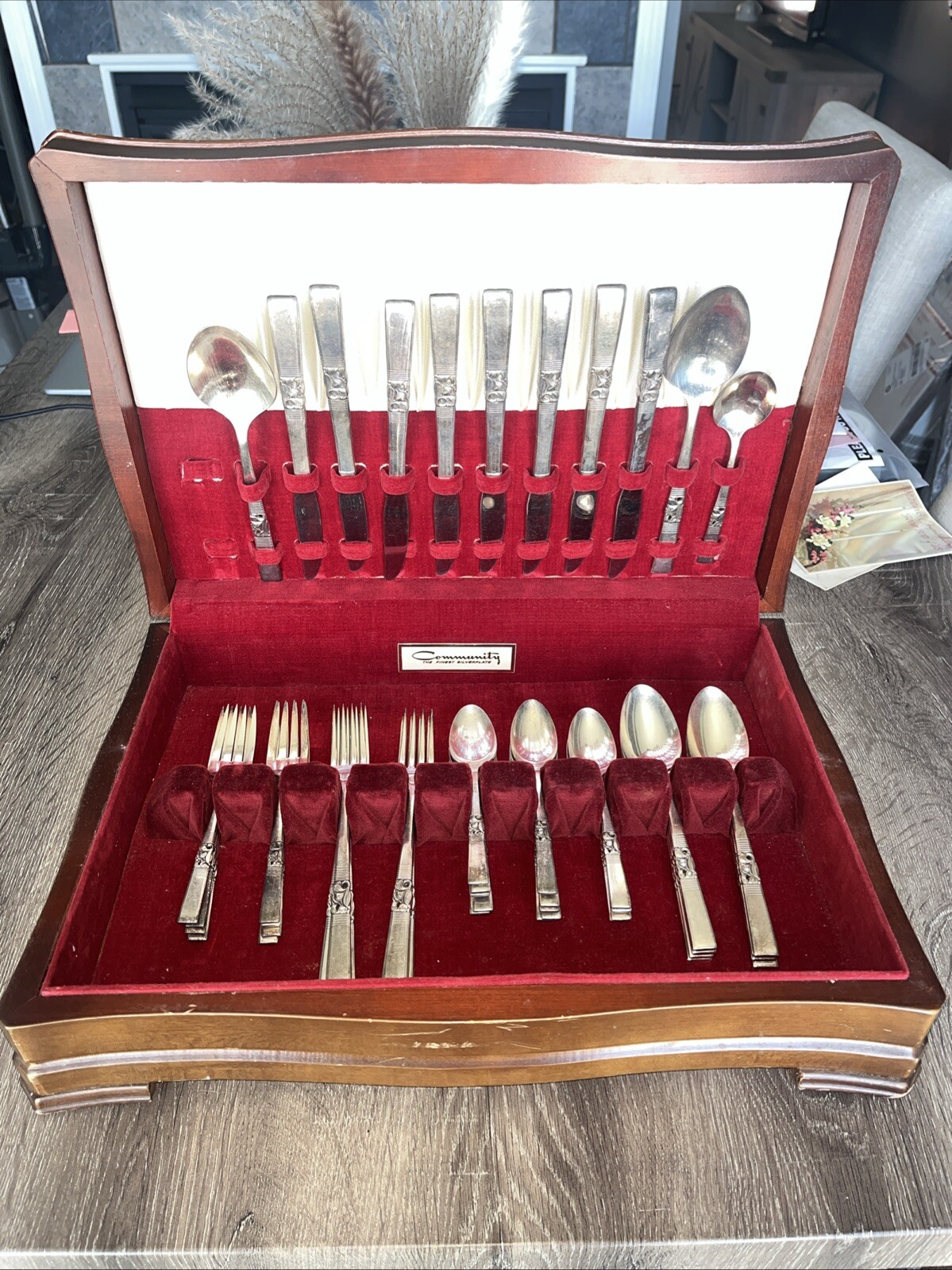 Vintage 1948 Oneida Morning Star Silverplate Flatware – 51 Pc Set w ...