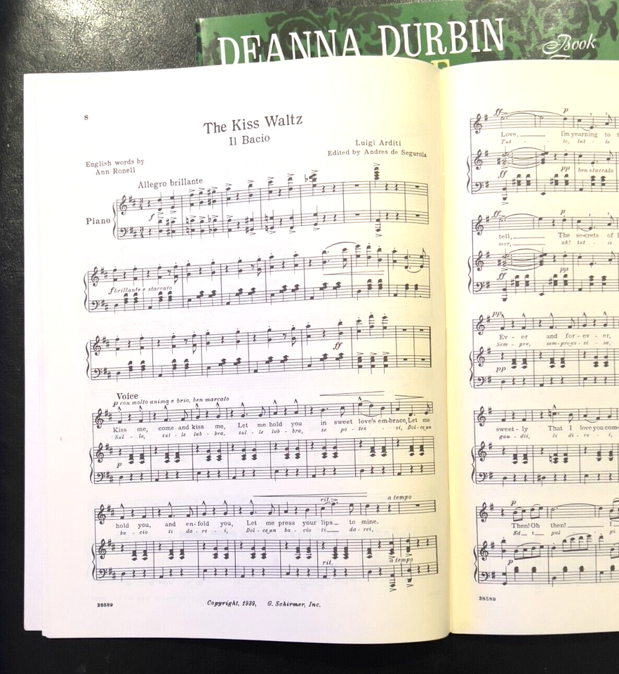 (2) DEANNA DURBIN ALBUMS OF FAVORITE SONGS & ARIAS, 1939 AND 1941 ...