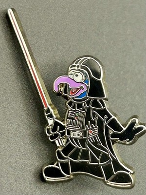 DISNEY PIN GONZO AS DARTH VADER STAR WARS FROM MUPPETS SERIES ...