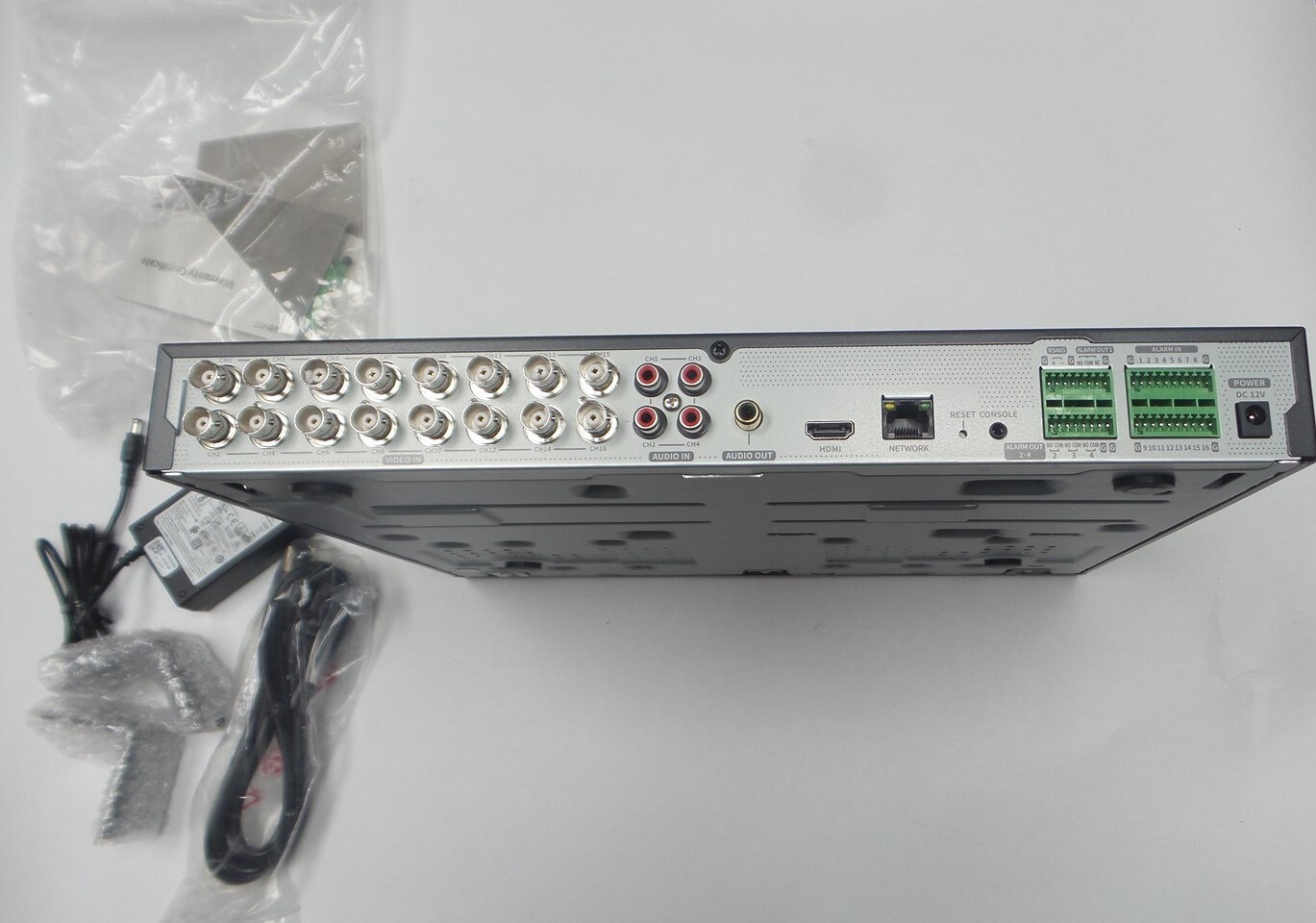 Samsung Hanwha Techwin WiseNet SPE-1610 16-Channel 4MP Network Video ...