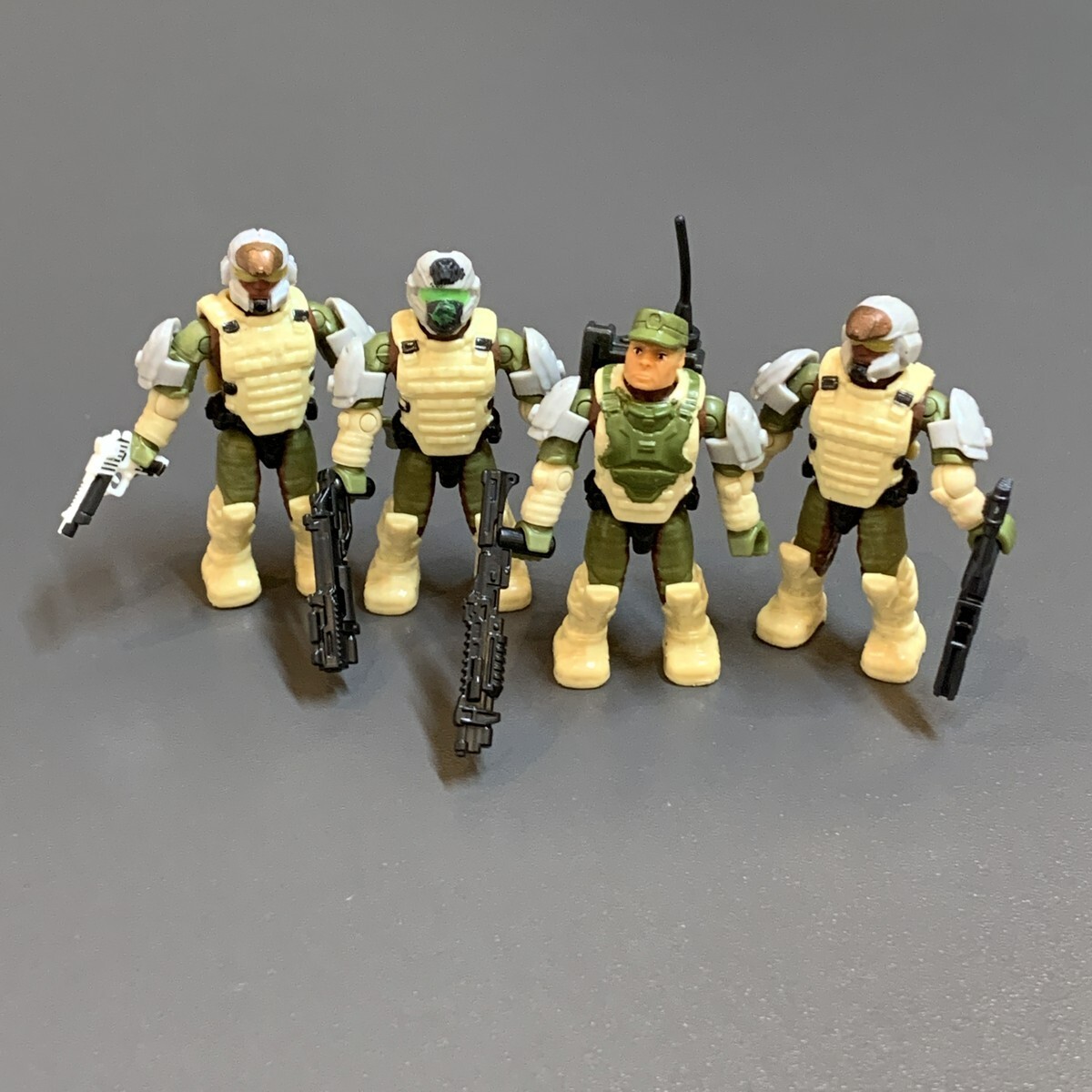4 Mega Bloks Construx Halo UNSC SIERRA SQUAD TAN MARINE Officer Figure ...