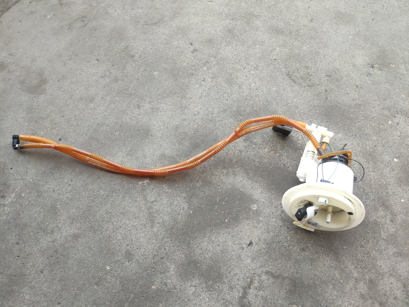 2008-09 MERCEDES C350 W204 FUEL PUMP SENDING 2044700494 C31 | eBay