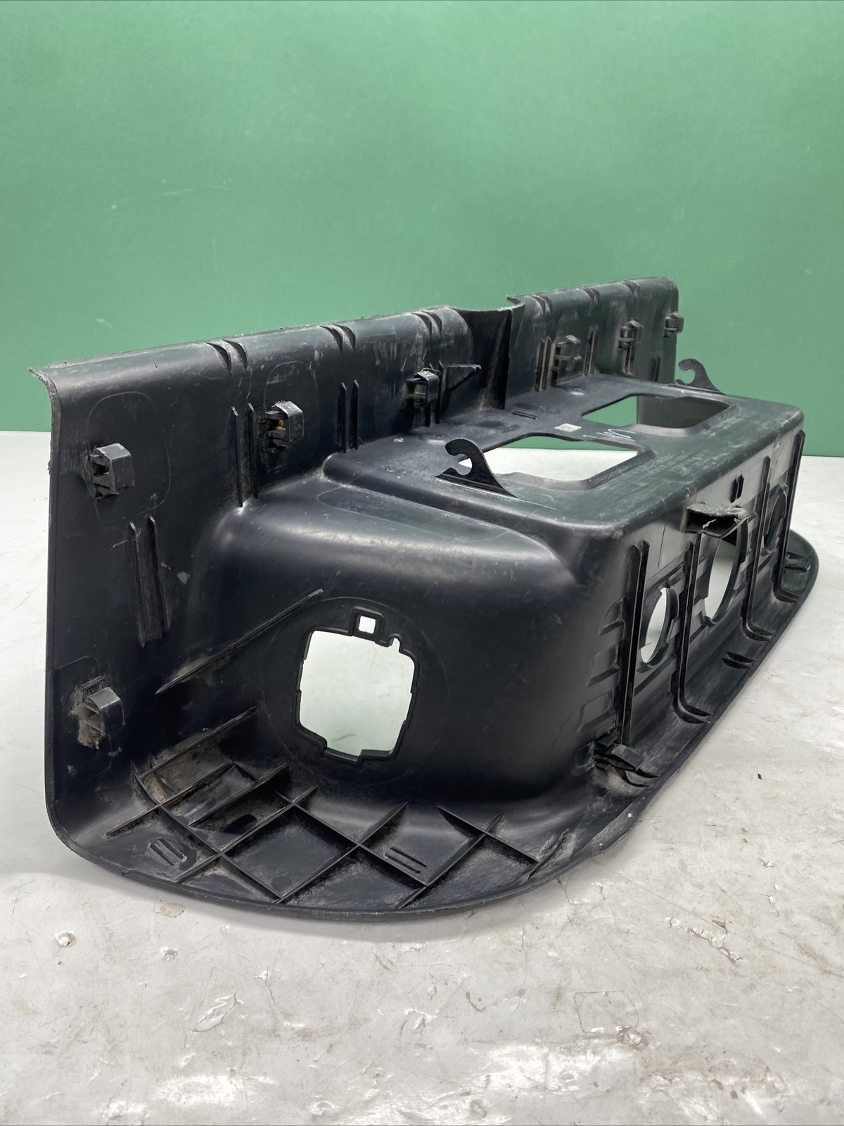 2001-2006 Toyota Tundra Rear Bumper Center Plate 52159-0C010 OEM | eBay