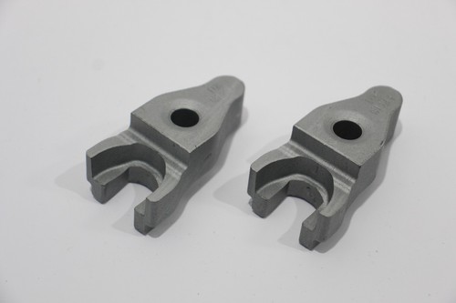 Audi A4 B9 3.0TDi Fuel Rail Tensioning Plate Brackets x2 New Genuine ...
