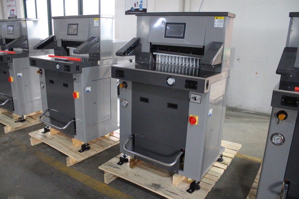 670mm 26.3“ Hydraulic Paper Guillotine Cutter Programmable Stack ...