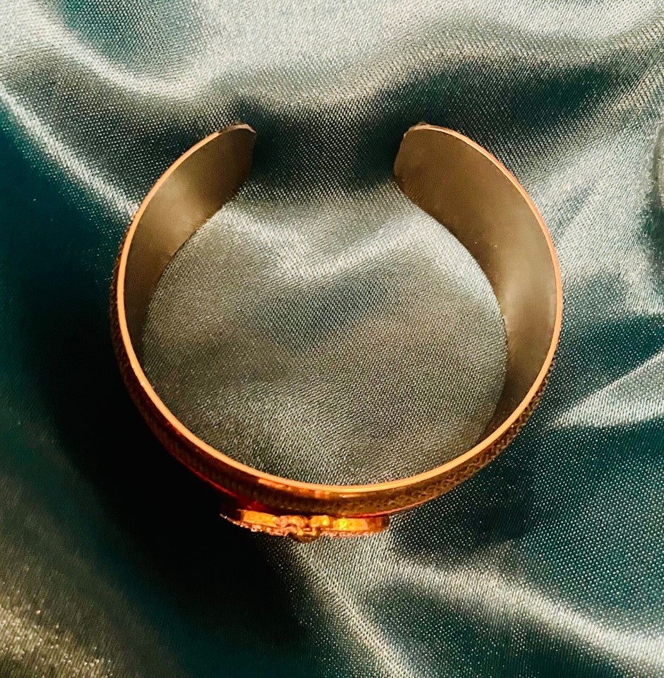 Cute Gucci Repurposed Defender Bee green and red Web cuff bracelet | eBay