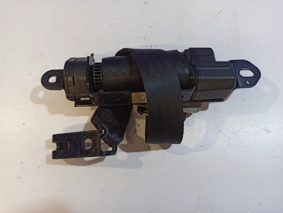 SAAB 9-5 YS3E Rear Right Seatbelt 570498802 12756313 2.30 Petrol 125kw ...