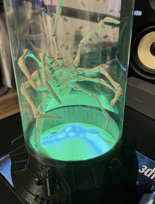 alien face hugger 1:1 glowing Stasis Chamber 16” Replica Movie Prop | eBay