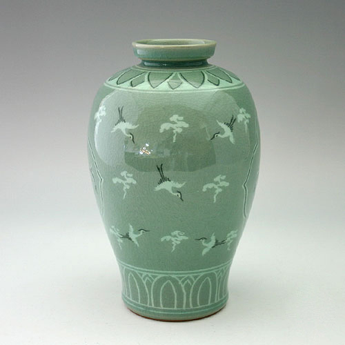Korean Celadon Green Porcelain Ceramic Art Pottery Flower Art Pottery ...