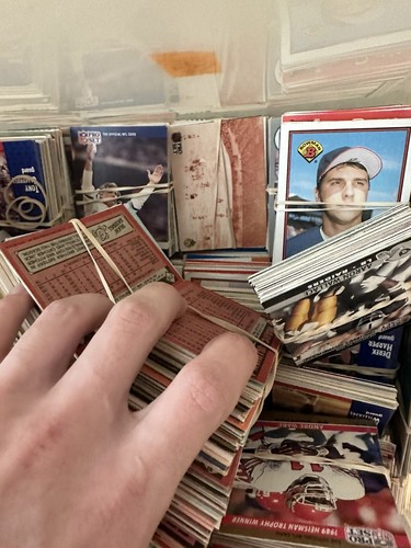 huge vintage lot baseball cards...80s and 90s baseball thousands of ...