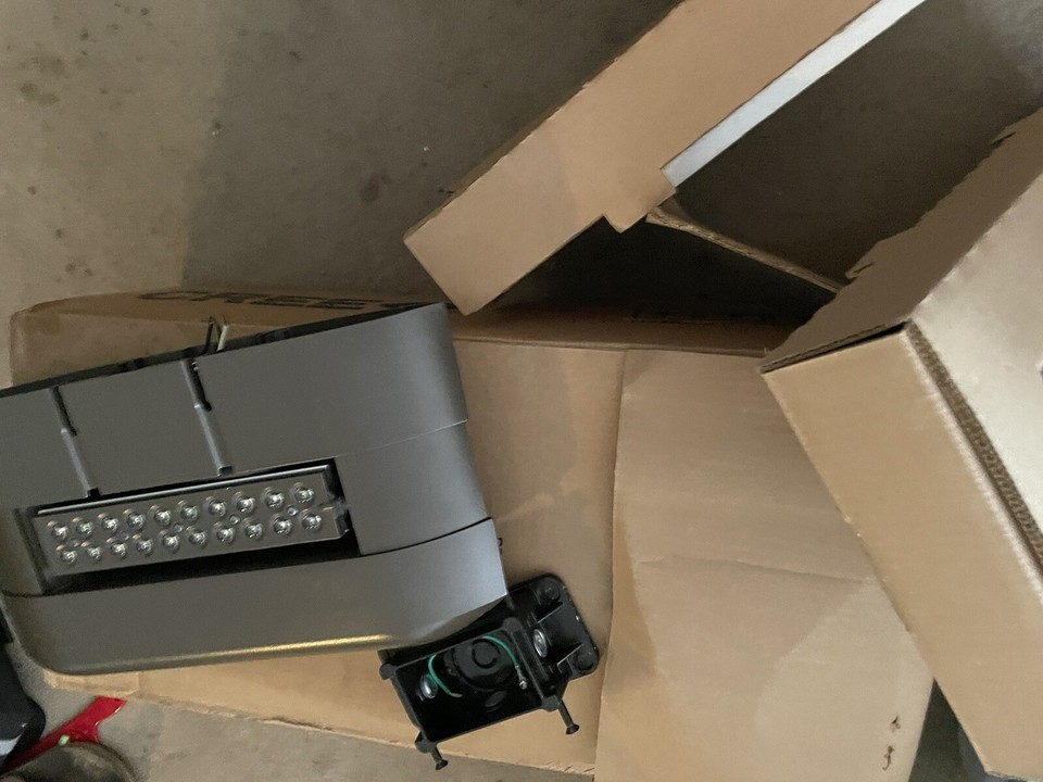 Cree Edge Lighting Sec-edg-3m-wm-02-e-ul-bz-525-40k / 20 Leds | eBay