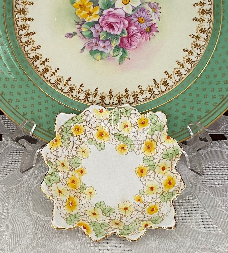 VINTAGE ROYAL ALBERT CROWN CHINA ENGLAND FLORAL PATTERN PIN/BUTTER DISH ...