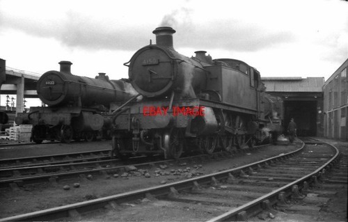 PHOTO GWR 5100 CLASS 2-6-2T 4150 AND 'GRANGE' CLASS 4-6-0 6822 'MANTON ...