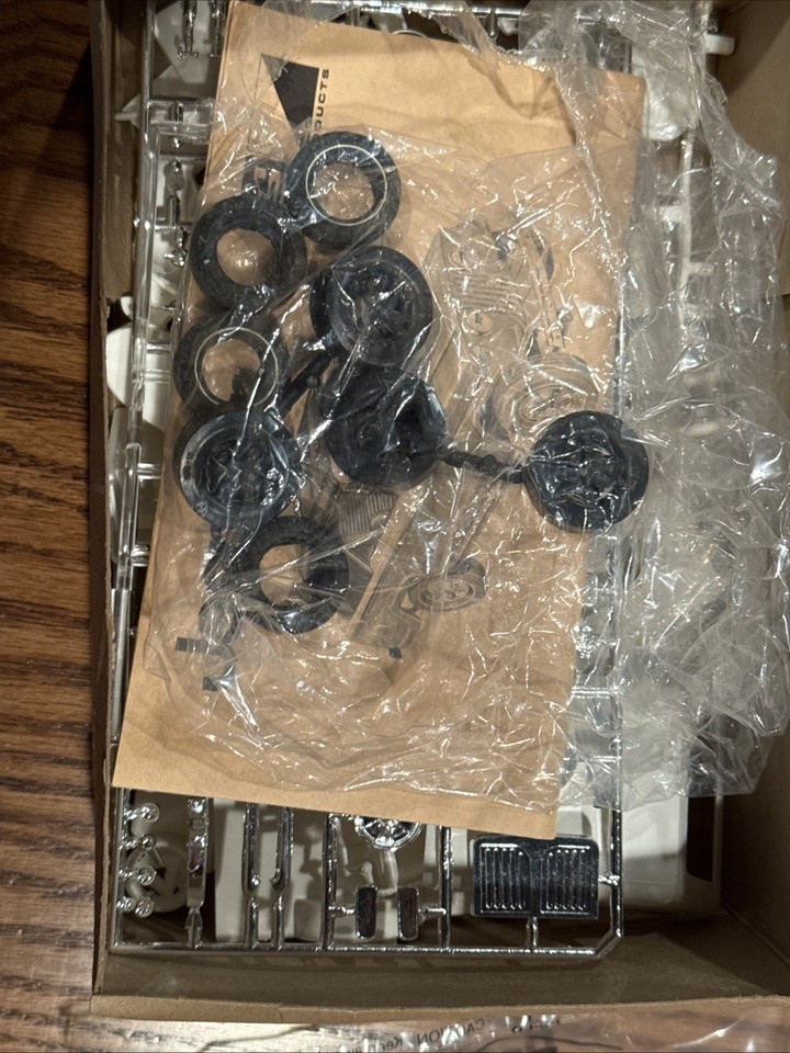 Vintage MPC 1968 Jeepster Jeep Beach Buggy Model Kit OPEN BOX LOOSE ...