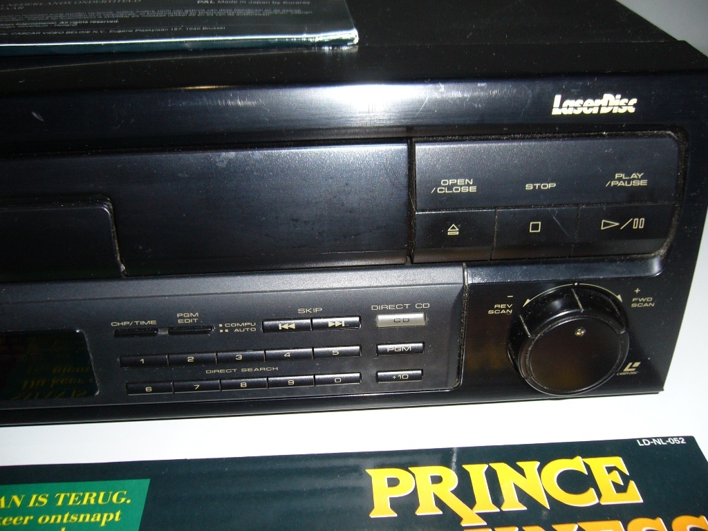 LaserDisc Pioneer CLD-1800 + 2 Laserdiscs + Remote | eBay