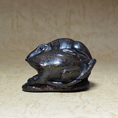 Netsuke - Frog Signed