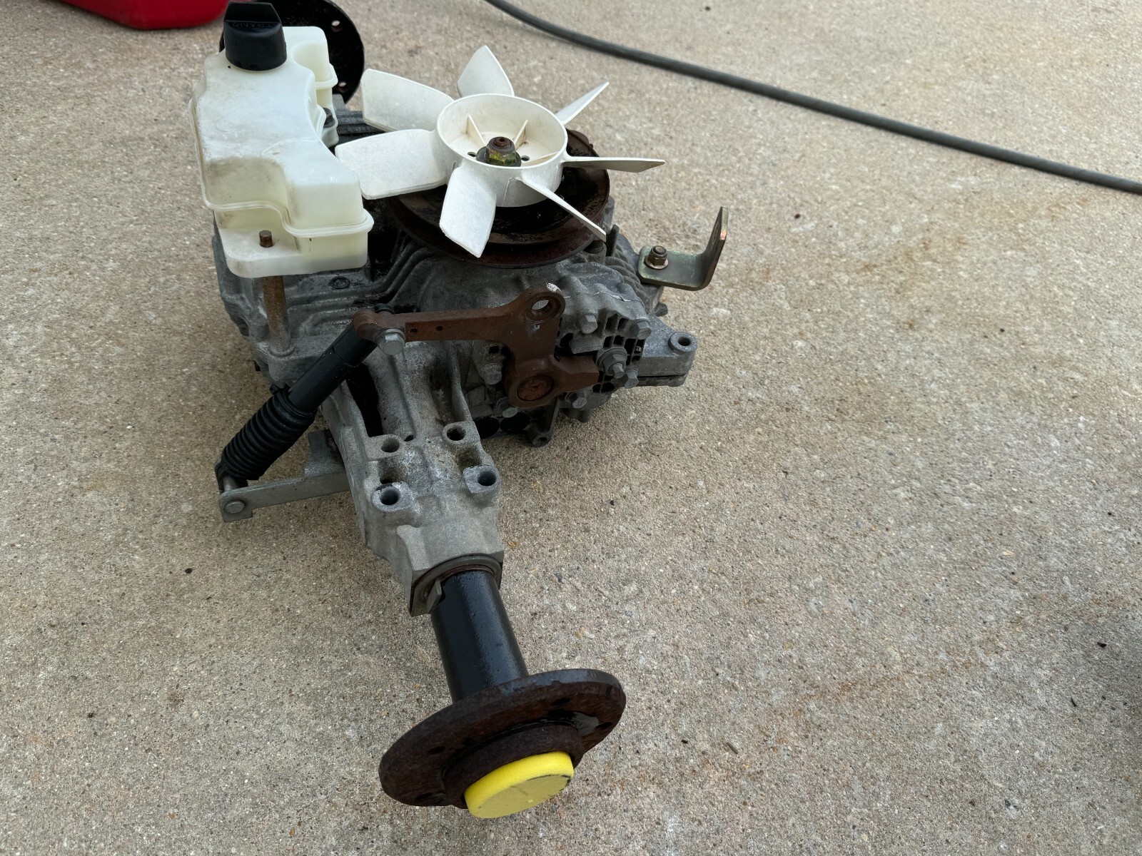 John Deere AM 134334 Riding Mower X500 X570 TuffTorq K72B Hydro Drive ...