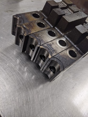 Engine Block Main Caps For 97-98 Ford Expedition 5.4 | eBay