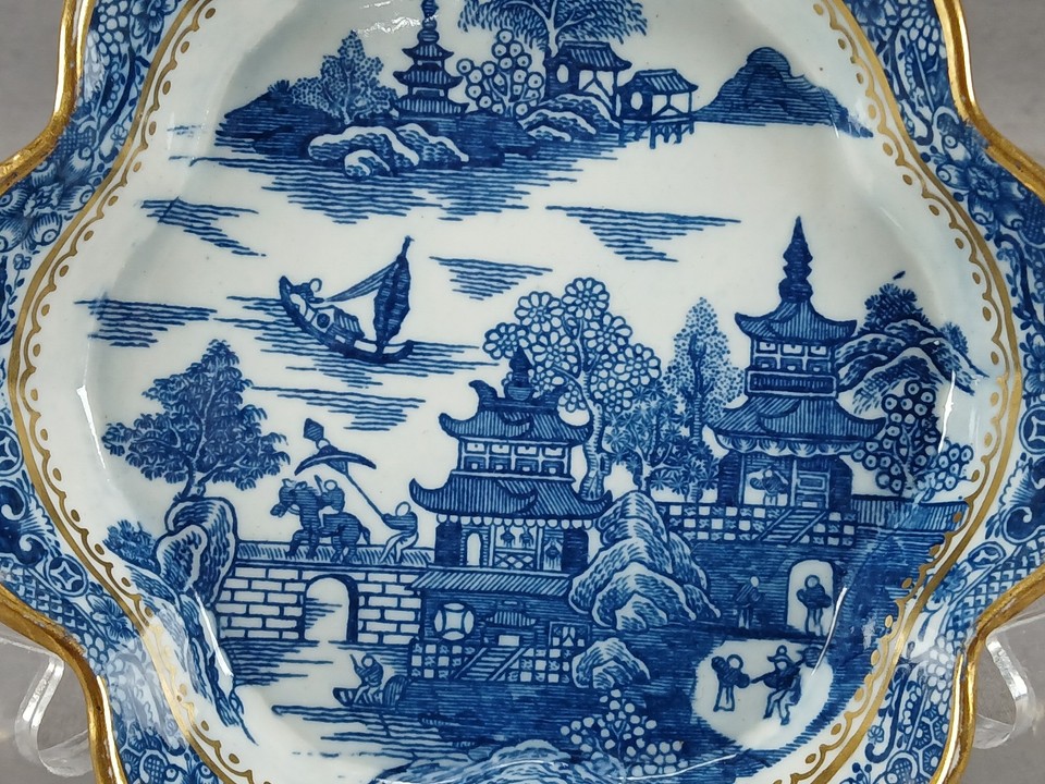 Caughley Temple Pattern Blue & Gold Porcelain Teapot Stand C.1775-1790 ...