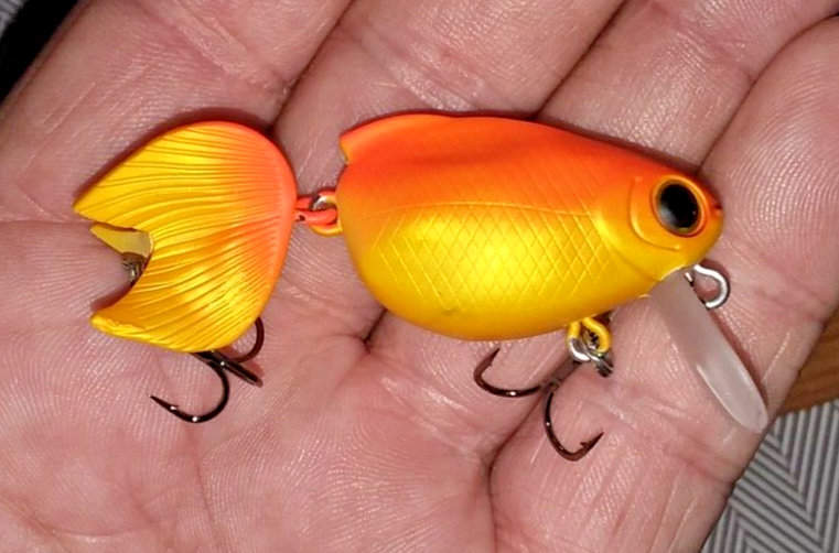 New Goldfish COLOR Floating Fishing Lure 55mm 7.5g Crankbait Freshwater ...