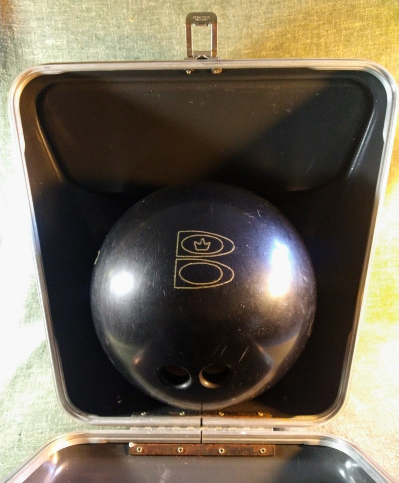 SKULL BOWLING BALL Brunswick Vintage 1960 Blue HARDSHELL CASE Mid ...