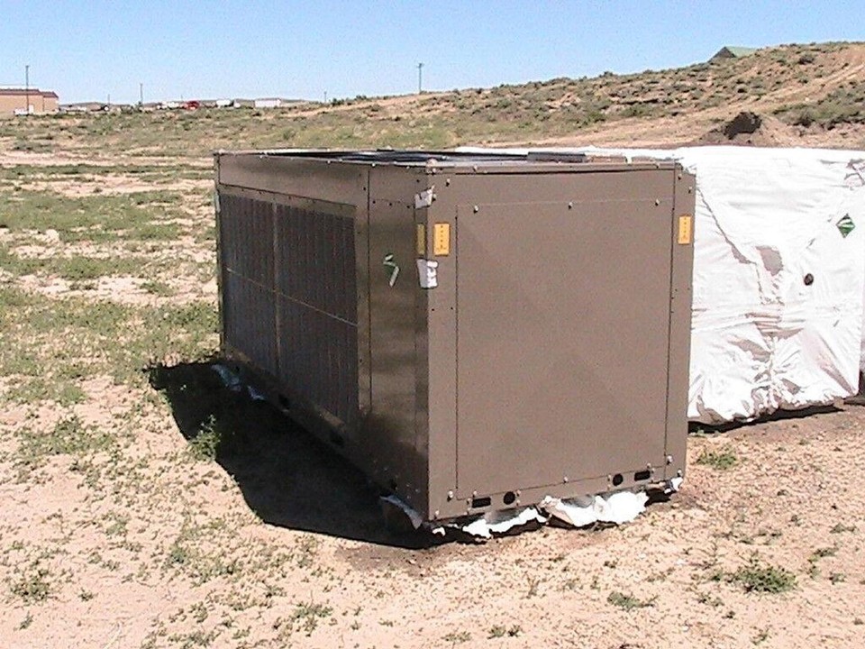 NEW! 2024 YORK 30 ton Air Cooled Chiller 460V YCAL-0033EE46 R410a IN ...
