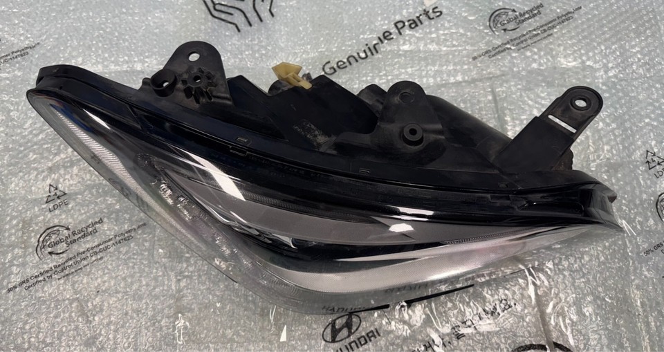 Genesis G80 DH PE FL Xenon RIGHT USED GENUINE 92102 B1170 | eBay