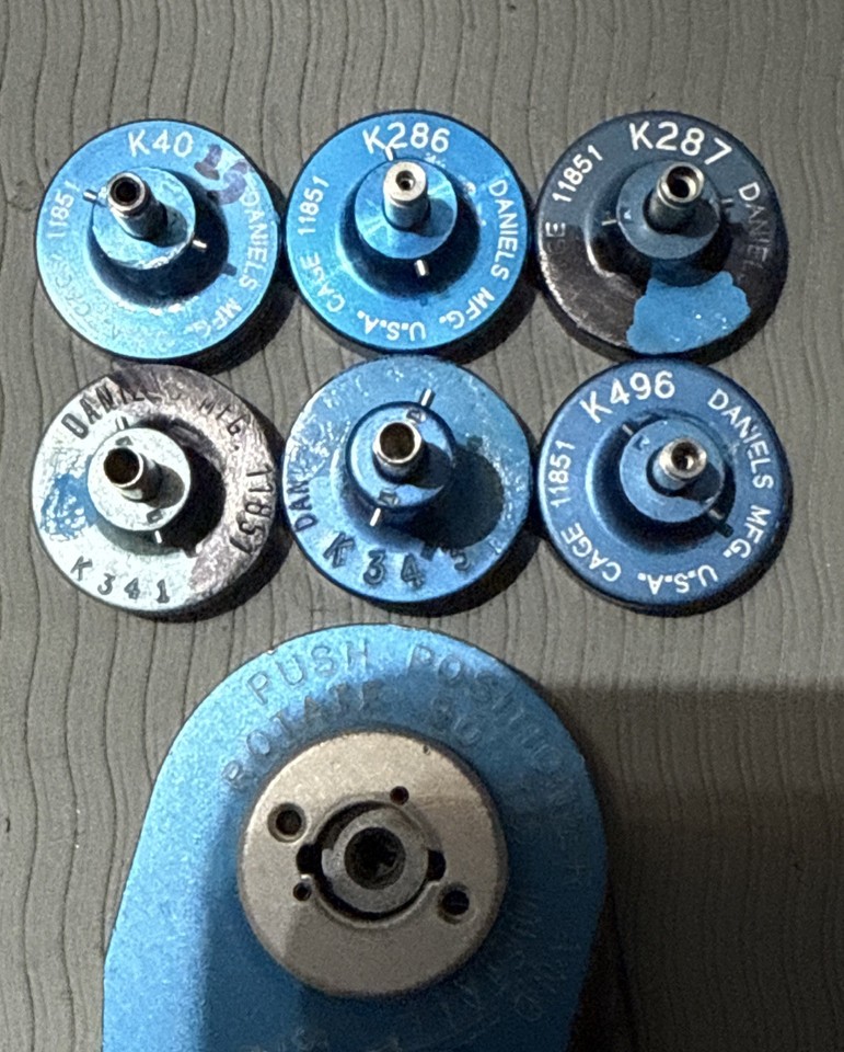 Used DMC AFM8 Crimp Tool M22520/2-01 w/ 6 Contacts - Tools Work ...