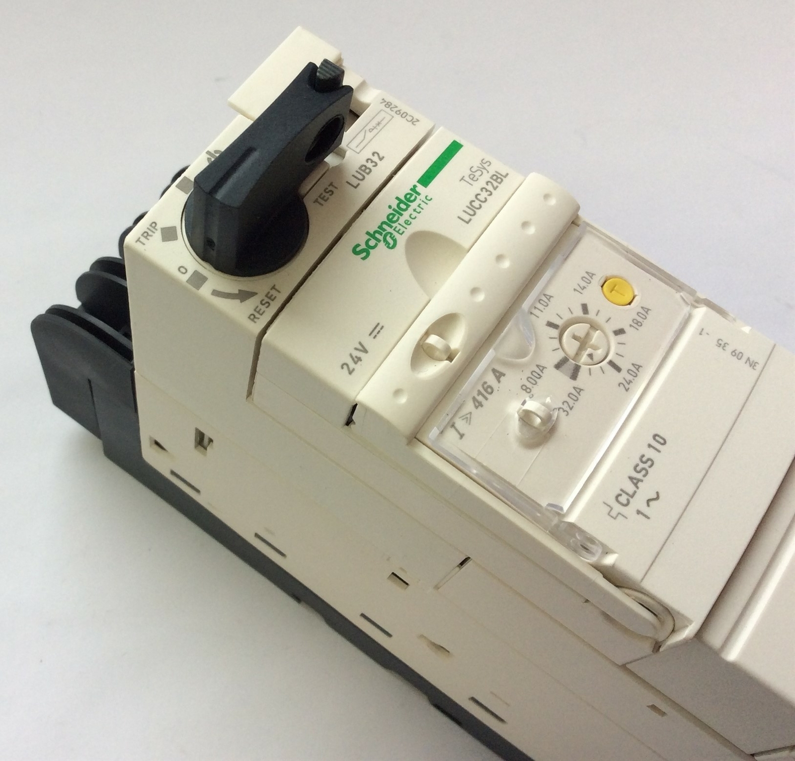 Schneider Electric Motor Starter LUB32 Base LUCC32BL Control 24VDC 8 ...