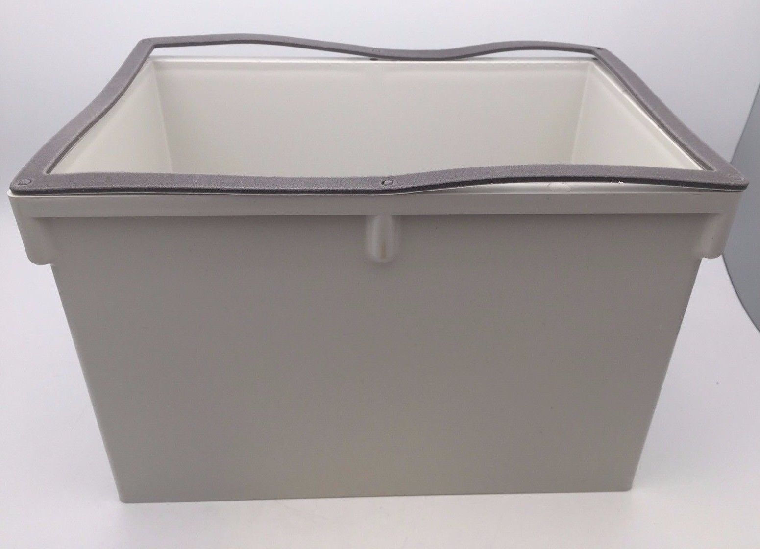 Clipsal Adaptable Box 265/7D Grey with Gasket PVC Lid 300 x 200 x 200 ...