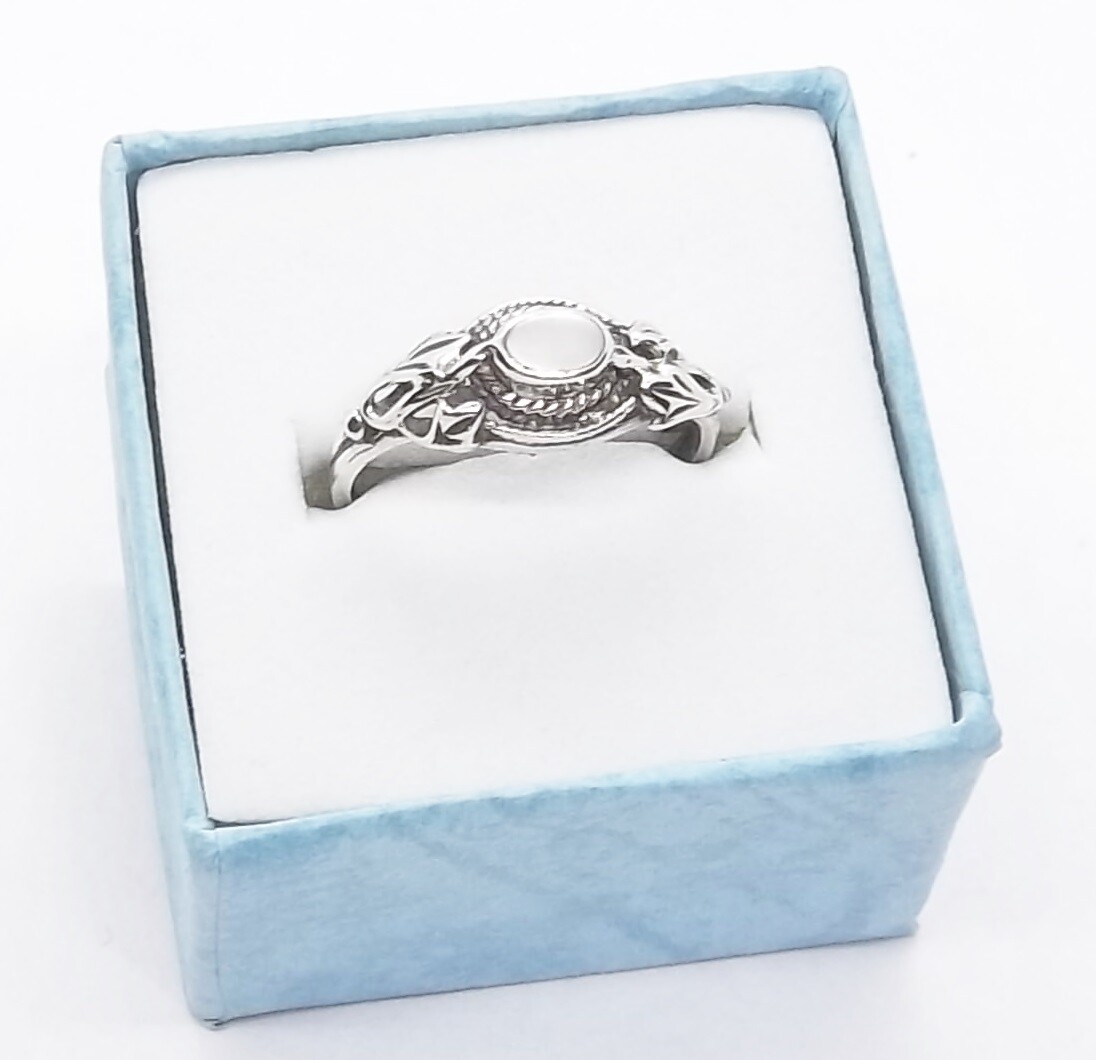 Beautiful Bezel Mount Oval Mother of Pearl .925 Sterling Silver Ring ...