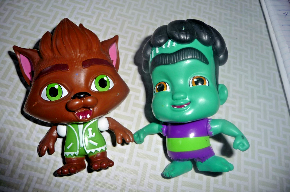 COMPLETE Set~Lot of 7 Netflix SUPER MONSTERS~4" Figures Lobo Spike Cleo ...