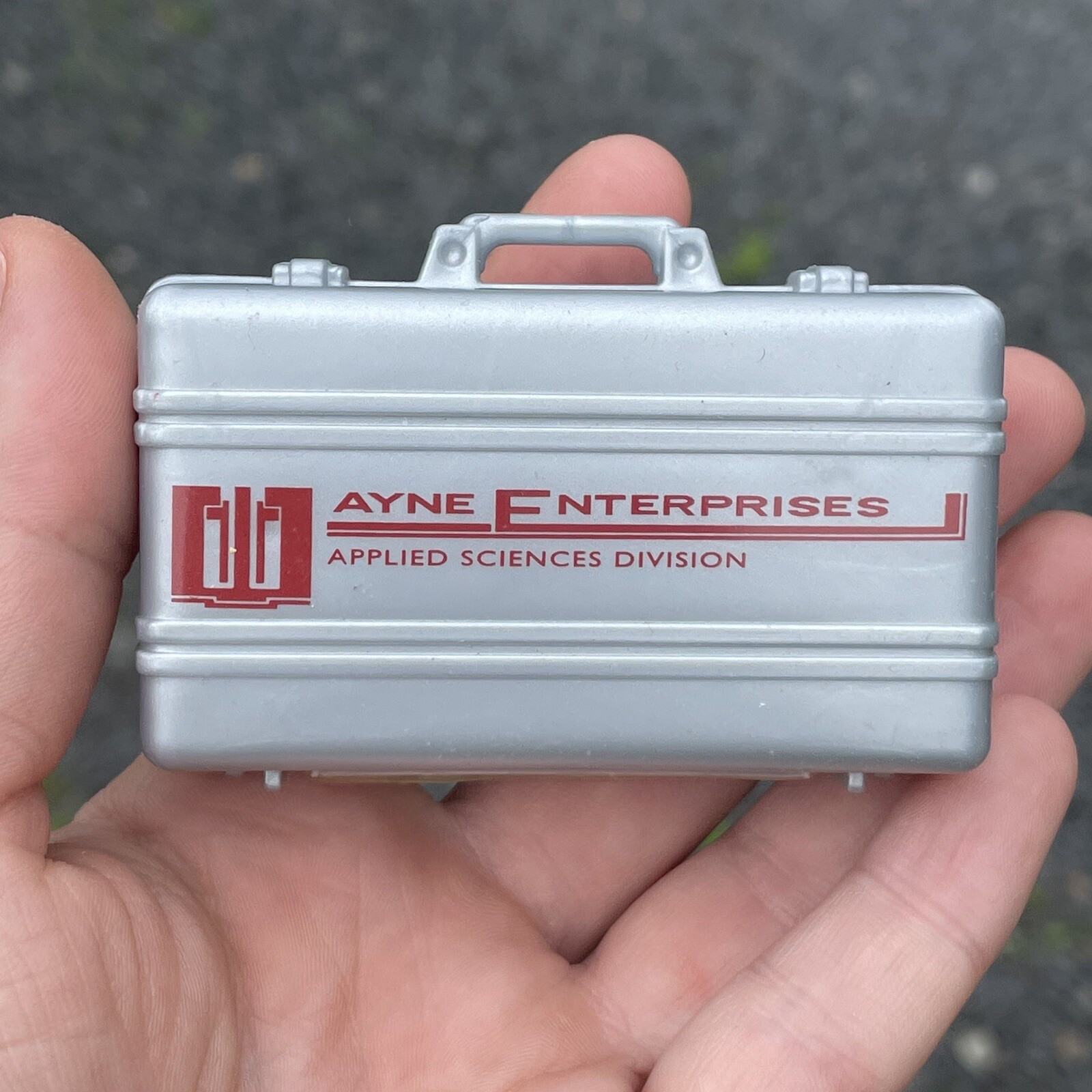 Batman Wayne Enterprises Briefcase Suitcase Exclusive Applied Science ...